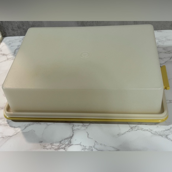 Tupperware | Kitchen | Vintage Tupperware Cake Keeper Specifically The ...